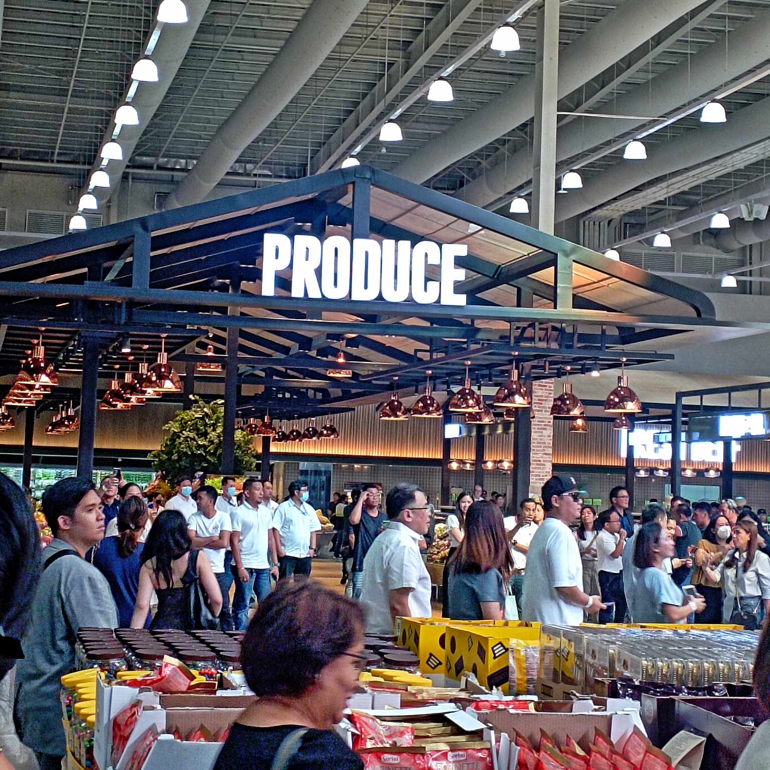 Landers Superstore Opens its Biggest Branch in Bacolod's The Upper East ...